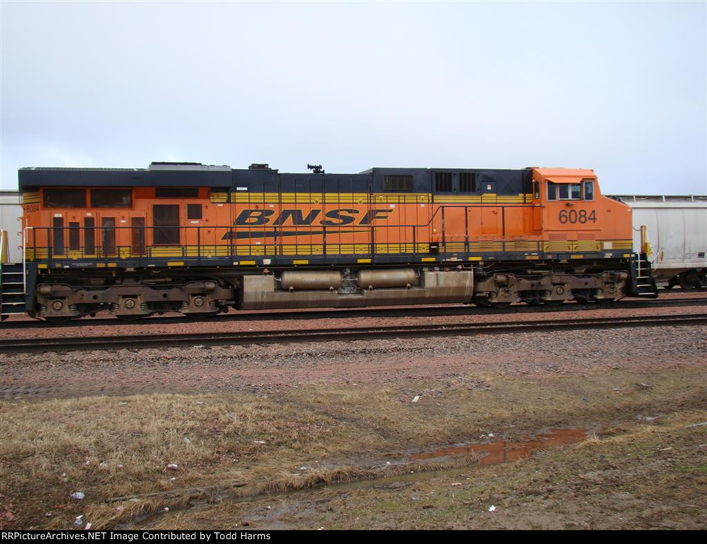 BNSF 6084